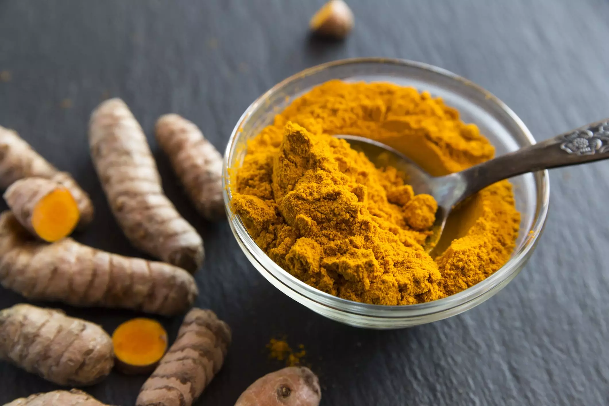 Turmeric, ona uiga ma aoga