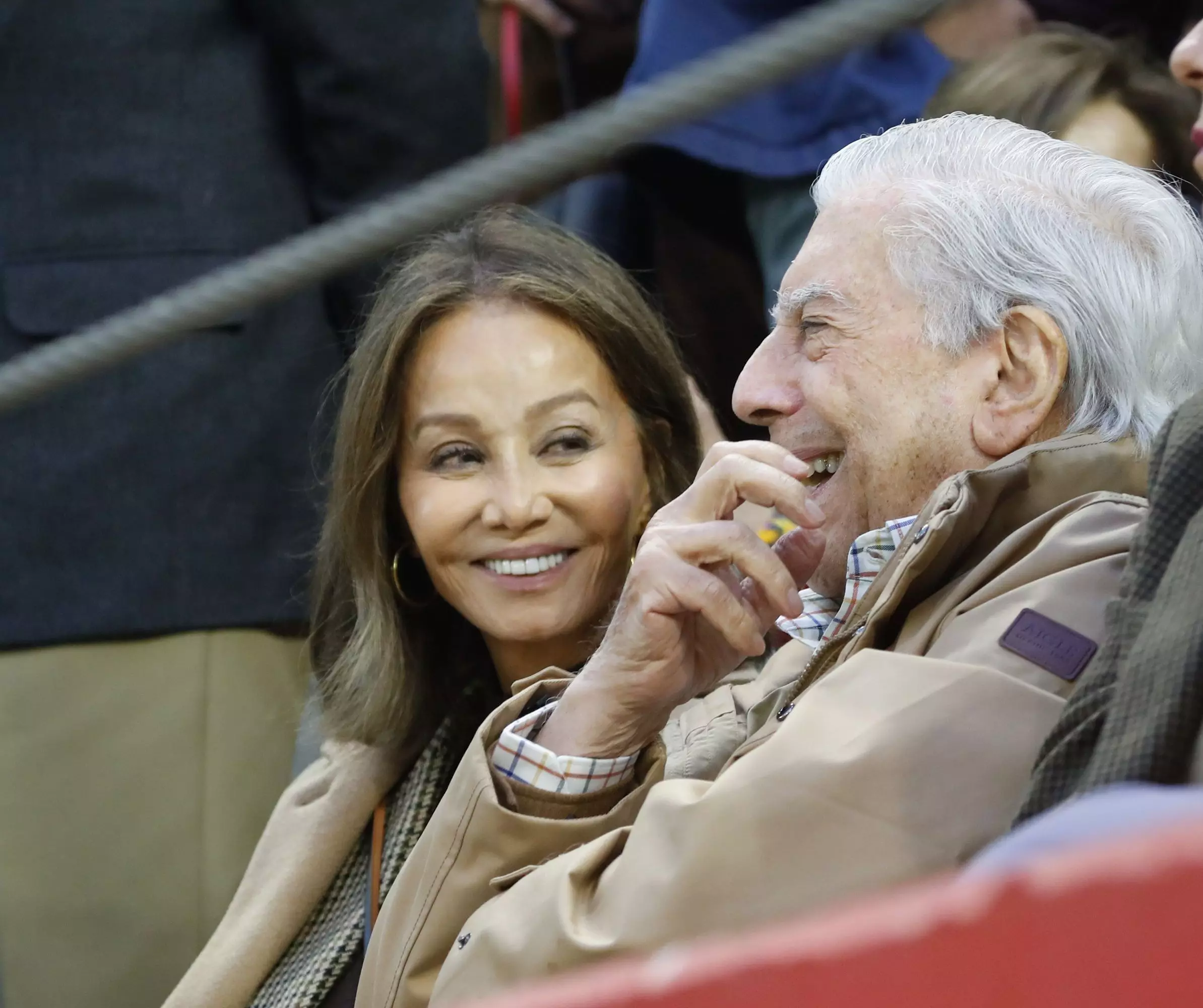 Isabel Preysler en Mario Vargas Llosa geniet Illescas 10318_1