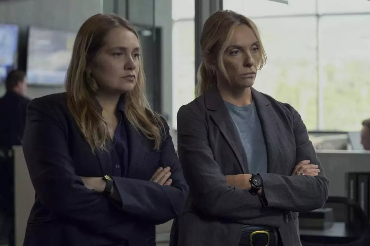 twee detectives uit de netflix-serie geloof me