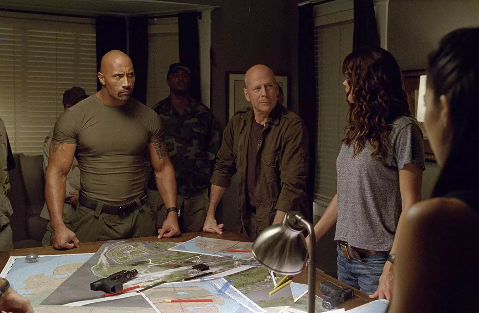 gi joe revenge 2013, ndi dwayne johnson ndi bruce willis