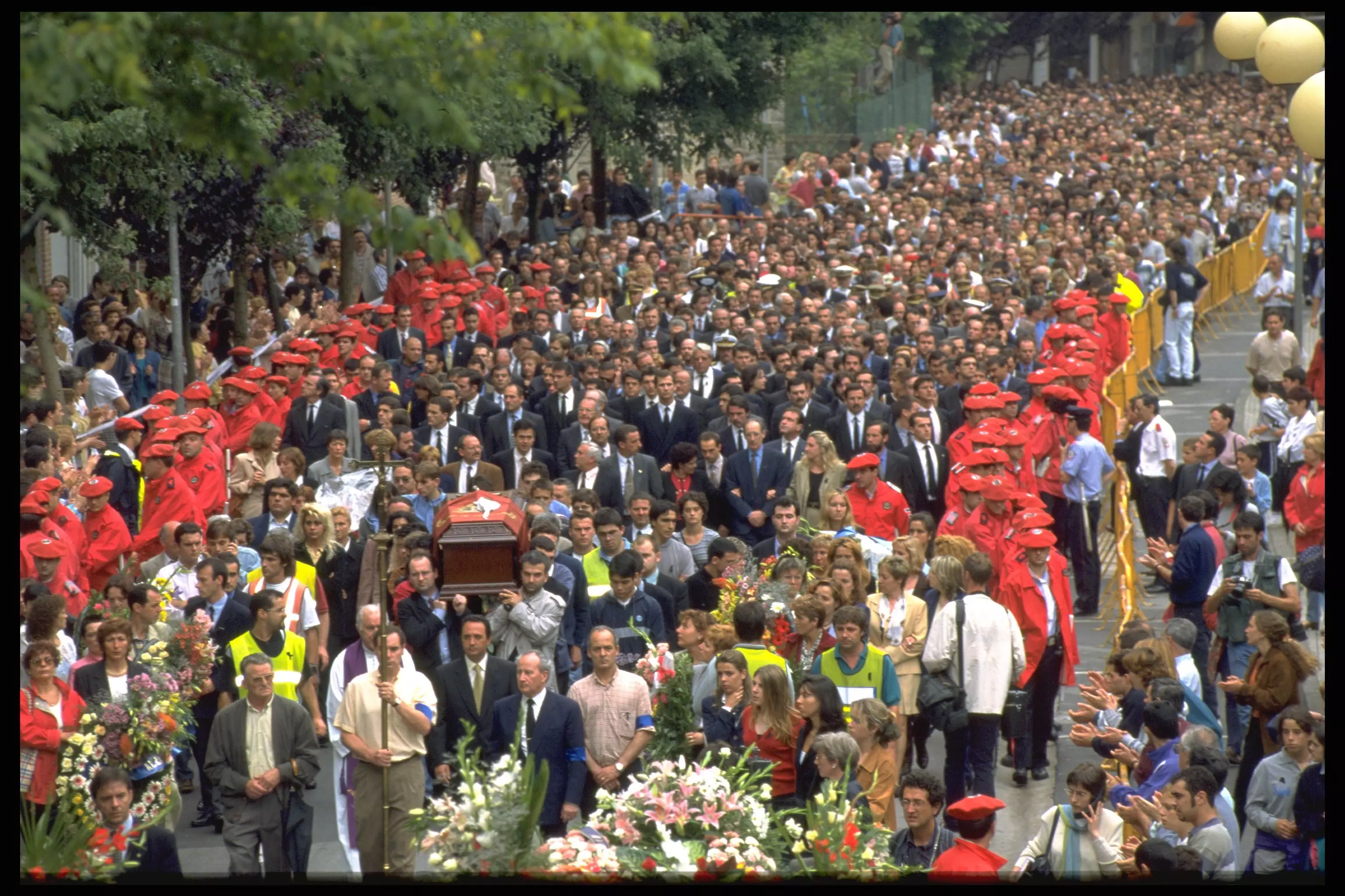 funeral of miguel angel blanc in ermua