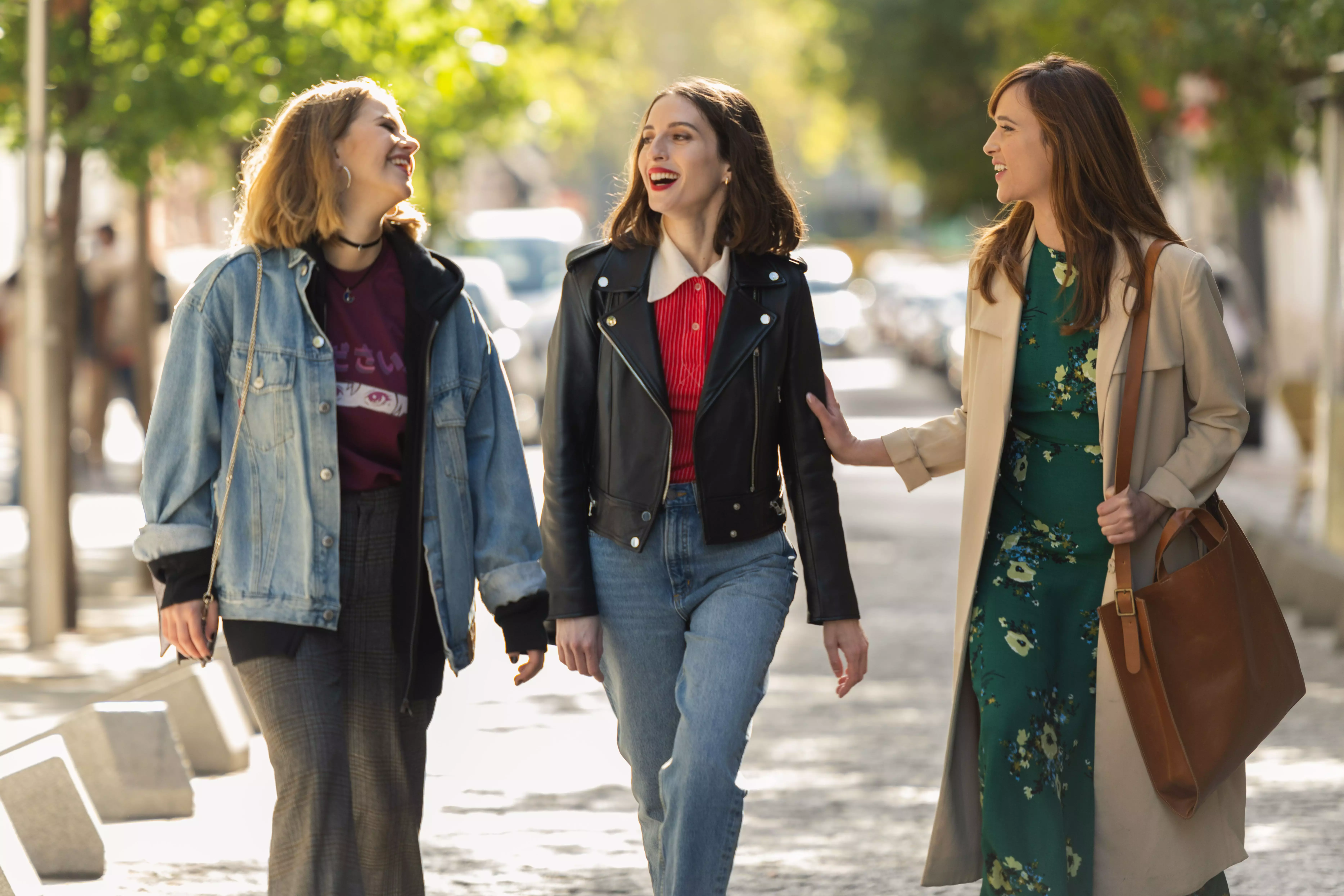 me olime laulud l to r elisabet casanovas kui jime, marÍa valverde kui maca, susana abaitua kui adriana aastal olime laulud cr maria herasnetflix © 2020