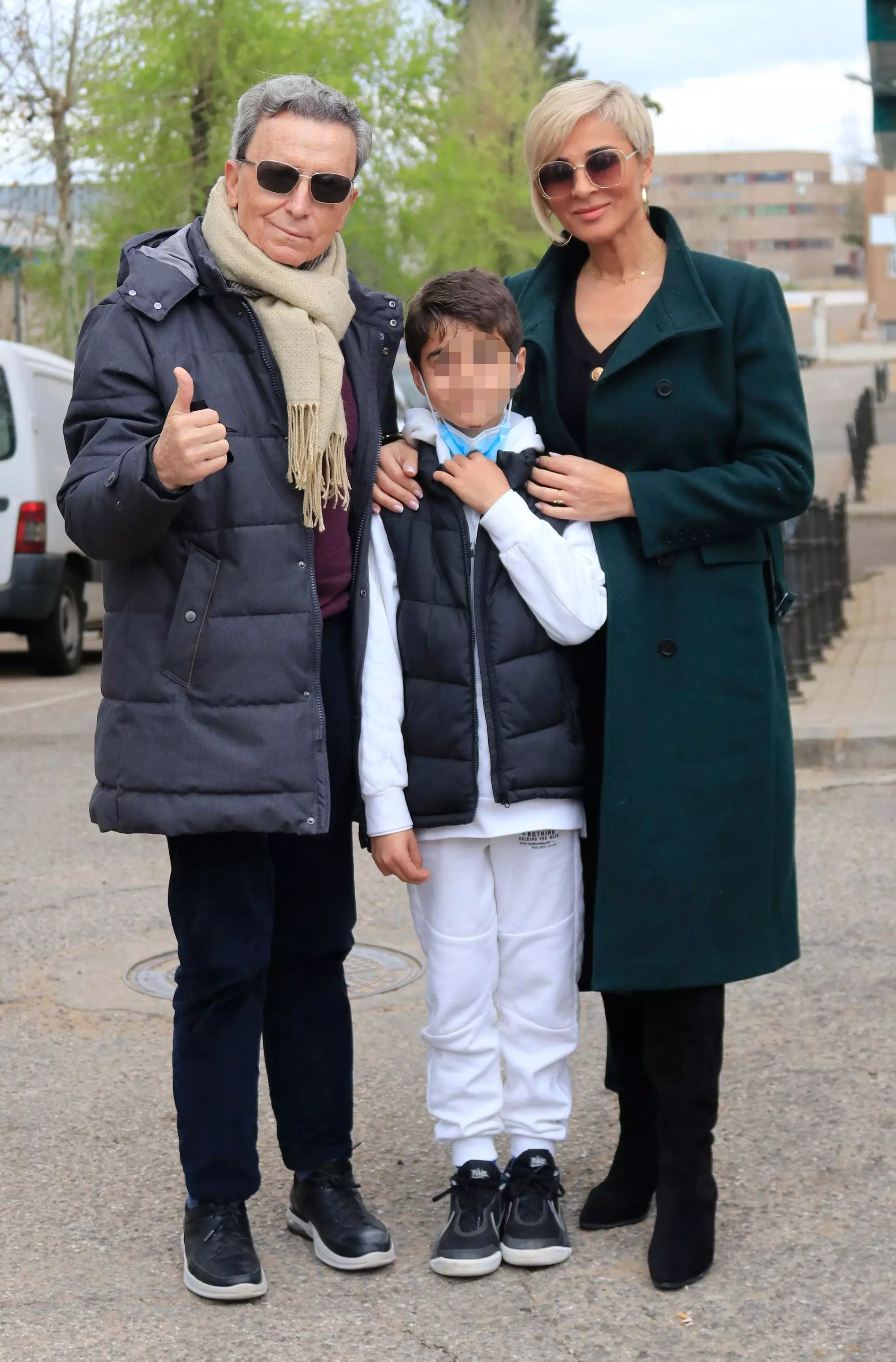 Ana María Aldón et Ortega Cano règlent les rumeurs avec une pose de famille