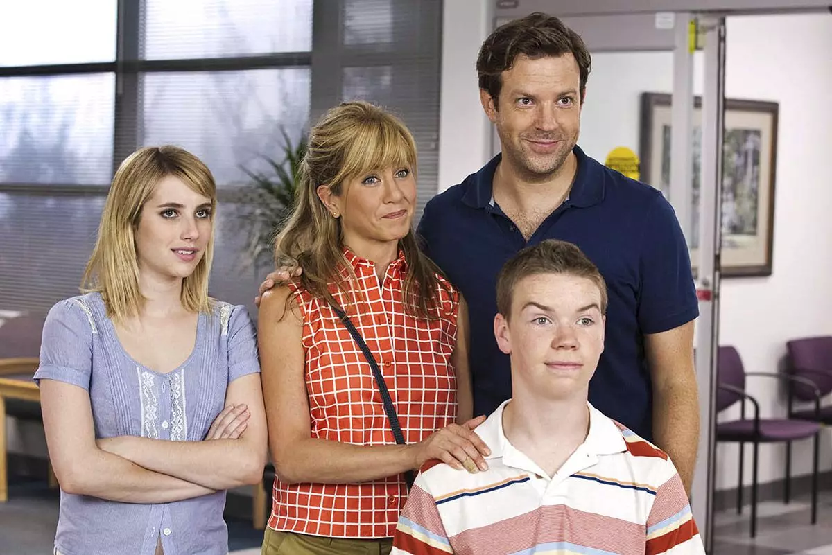 jennifer aniston avec emma roberts, jason sudeikis et will poulter dans le film 'we are the millers'