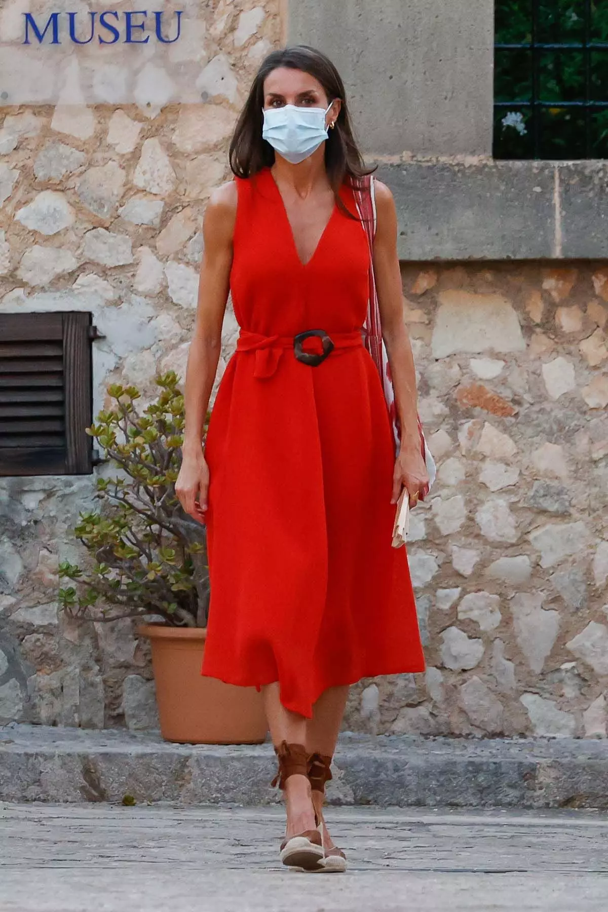 letizia red dress