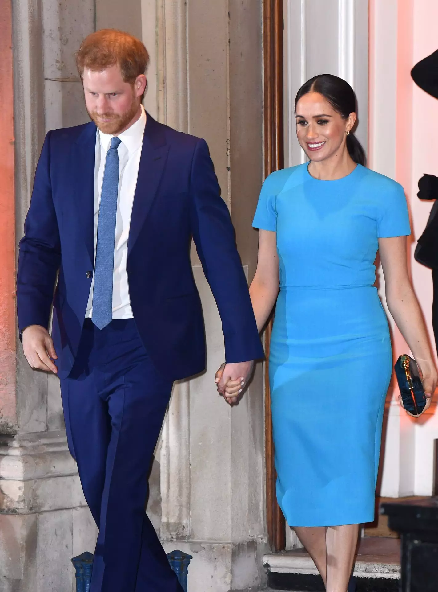 Garri va Meghan uyida ayiq borligi haqida ogohlantiriladi