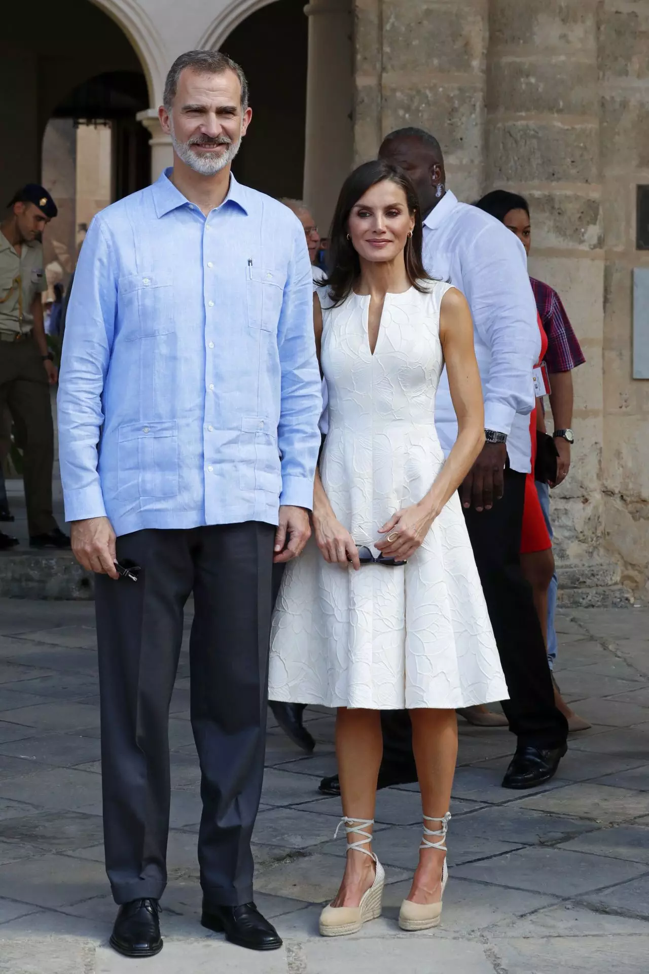 Dronning Letizia ser på Cuba