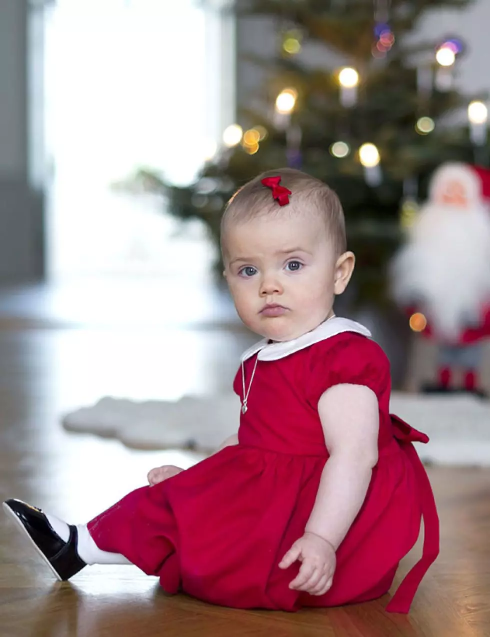 Kind, rot, rosa, Kleinkind, Weihnachten, sitzend, Kindermodel, Kleid, Heiligabend, Fotografie,