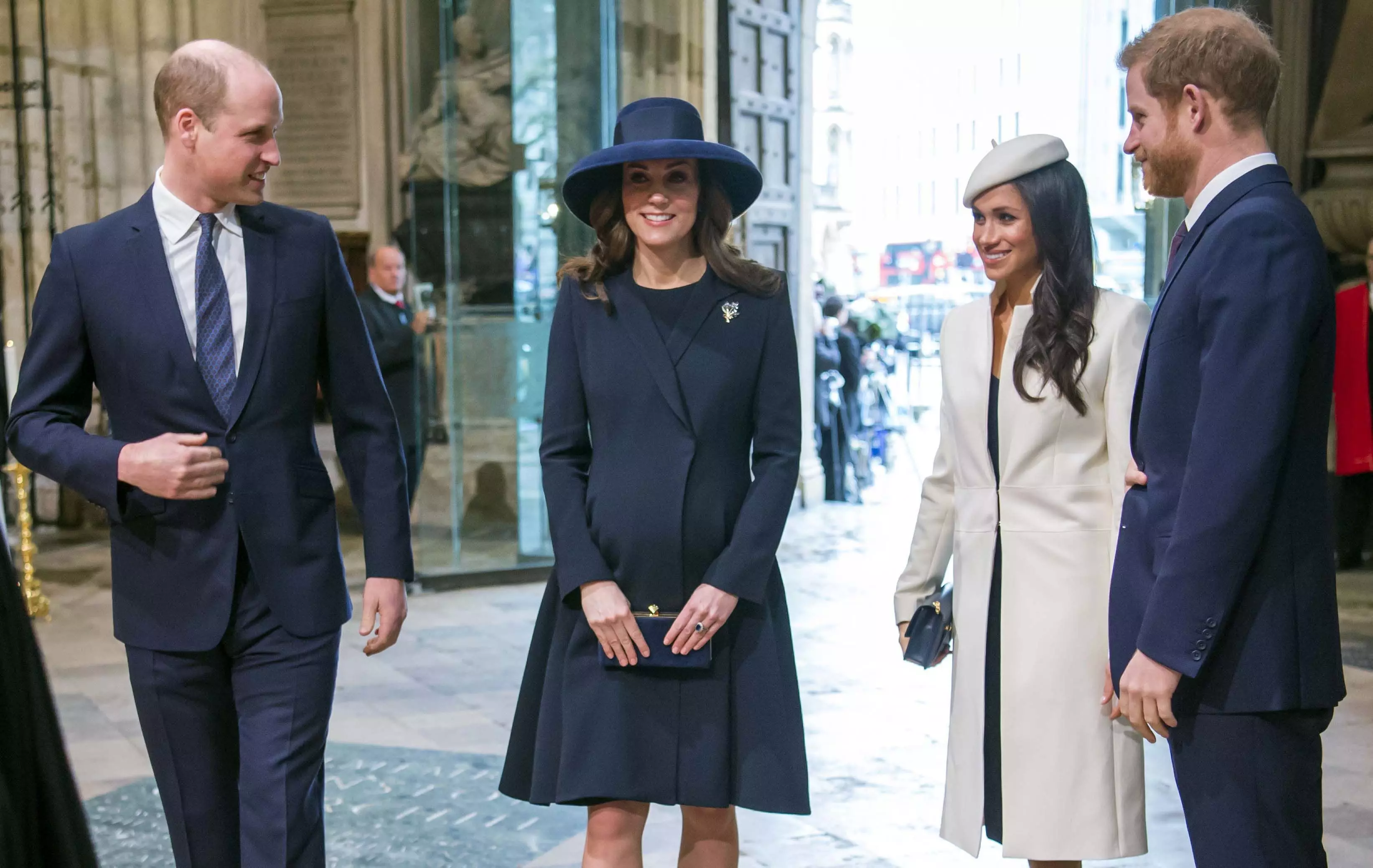William von England und Kate Middleton mit Meghan Markle und Harry von England
