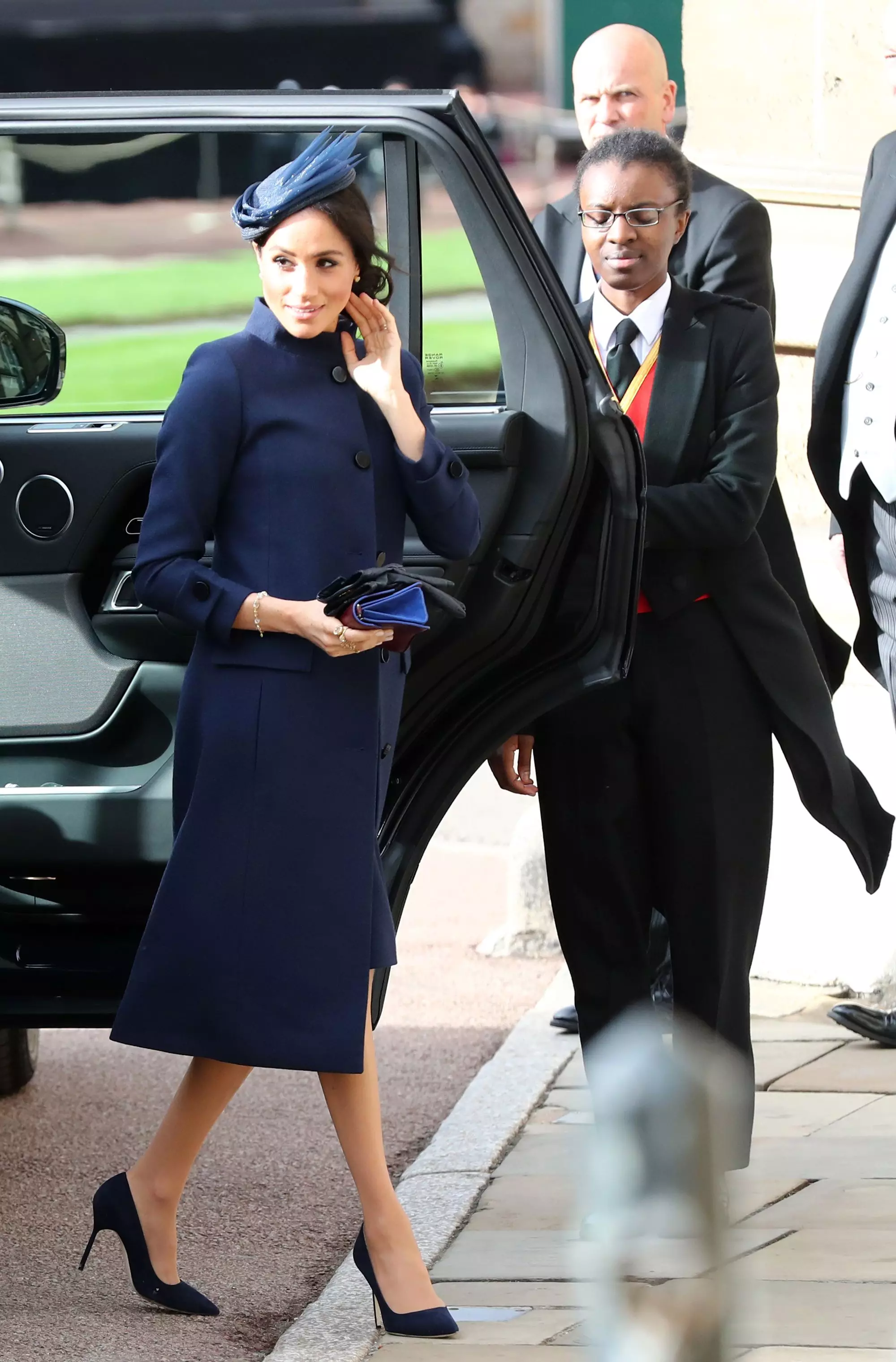 Meghan Markle နှင့် Kate Middleton တို့သည် Givenchy နှင့် Alexander McQueen တို့ကို အလောင်းအစားပြန်လုပ်ခဲ့ကြသည်။