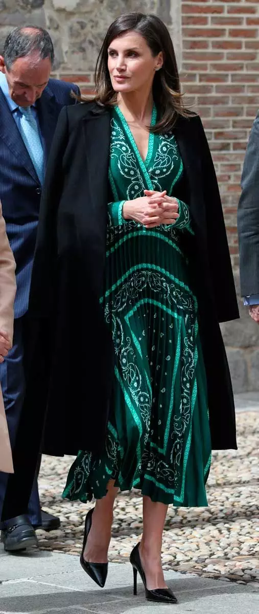 Letizia grön klänning med tryck