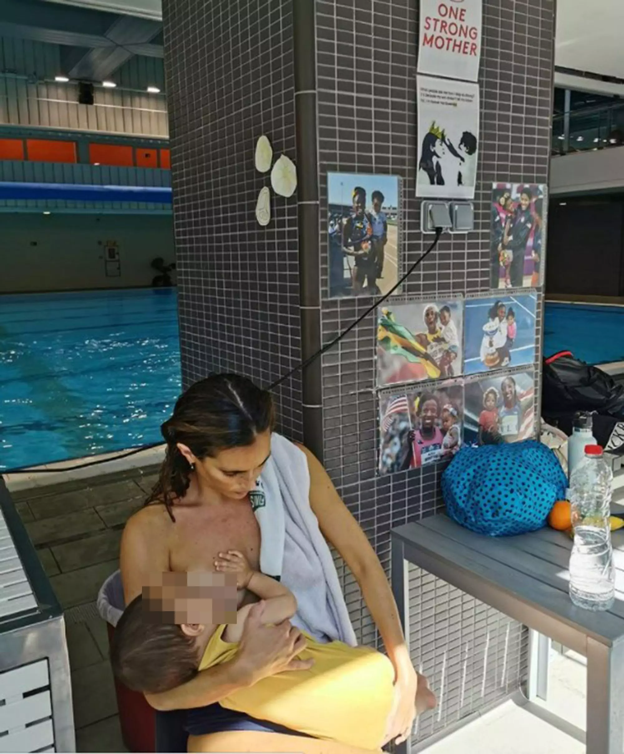 Ona Carbonell breastfeeds her son