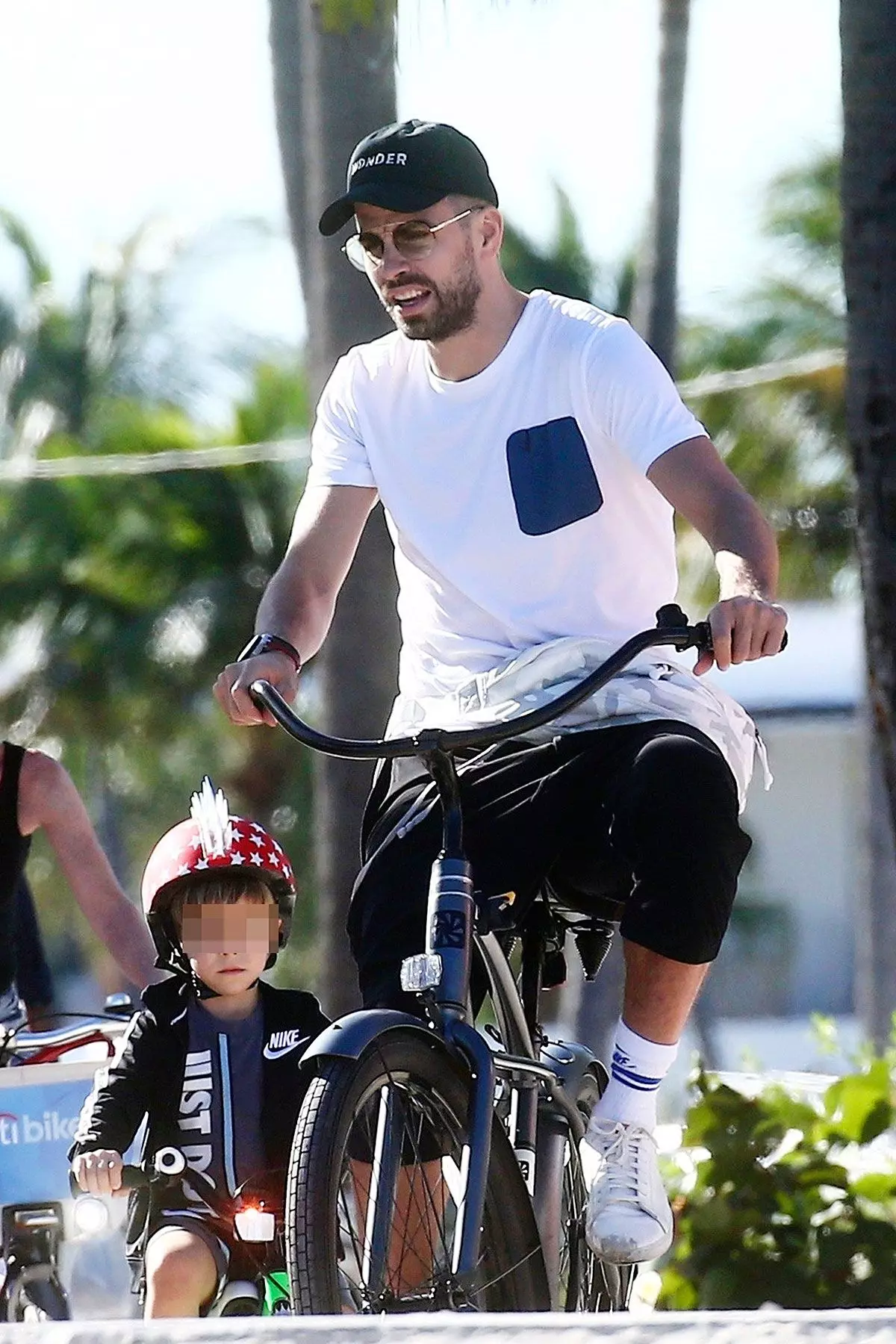 Gerard Piqué agus Shakira ar saoire teaghlaigh i Miami