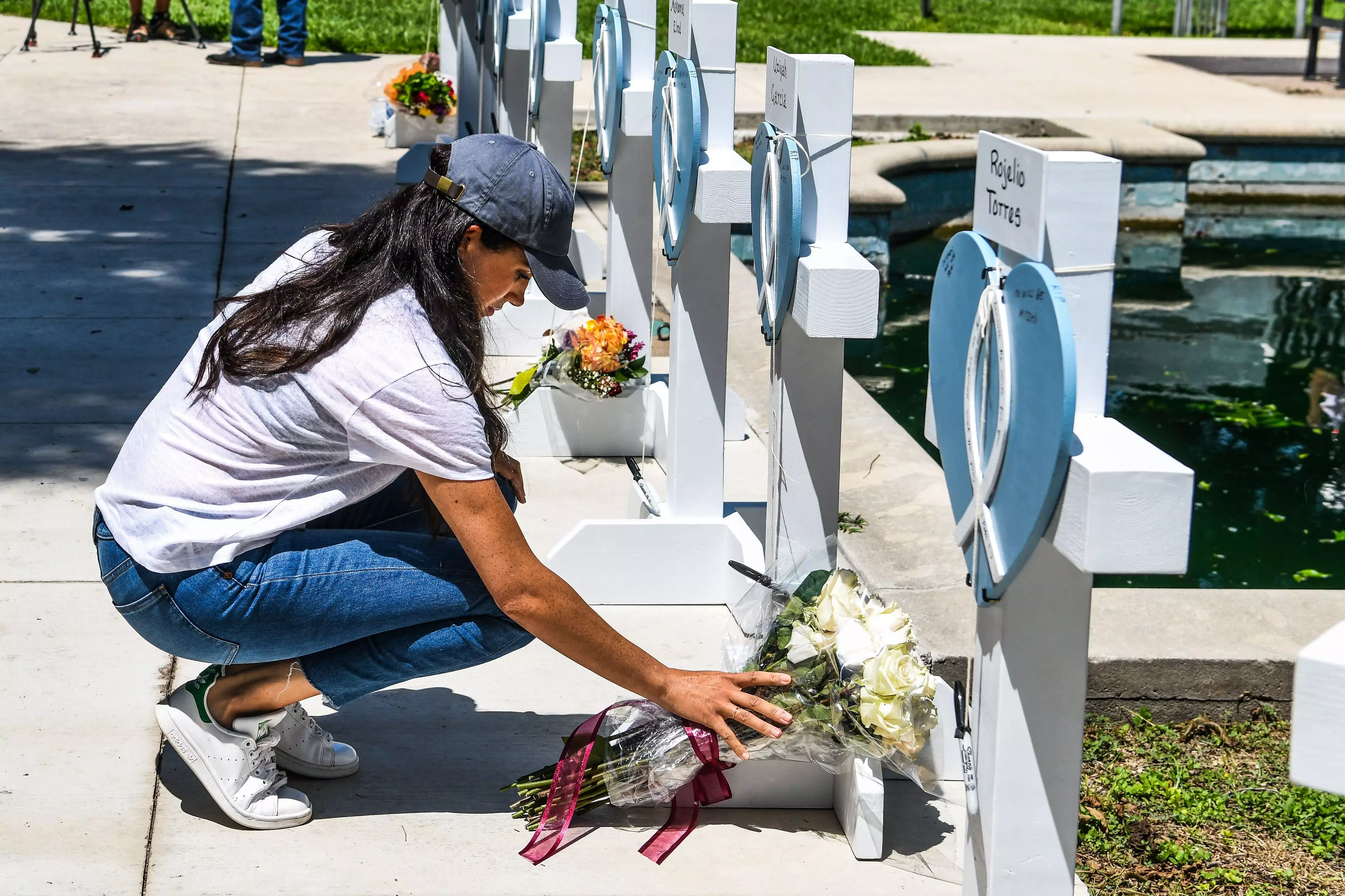meghan markle a l'homenatge a les víctimes del tiroteig de texas
