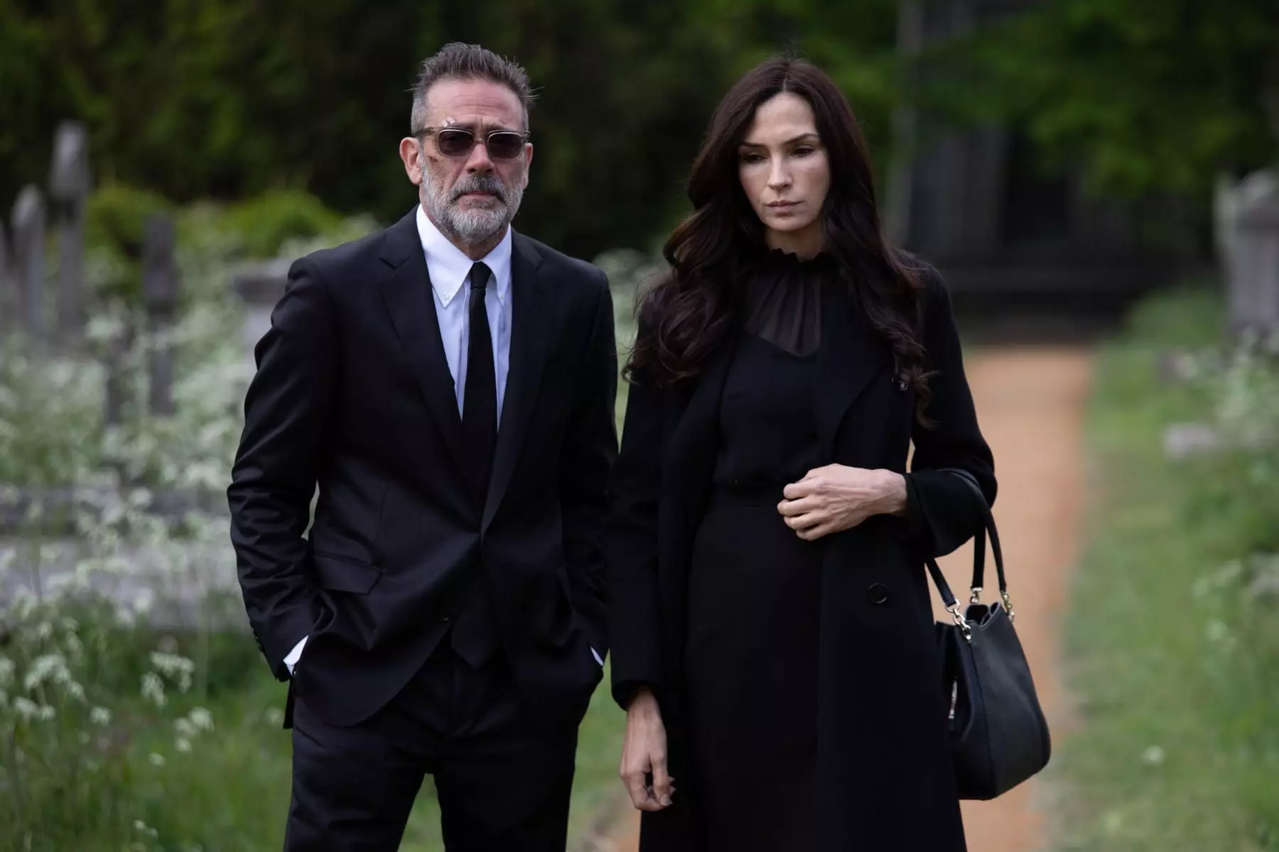 o assassino do cartão postal 2020, com jeffrey dean morgan e famke janssen