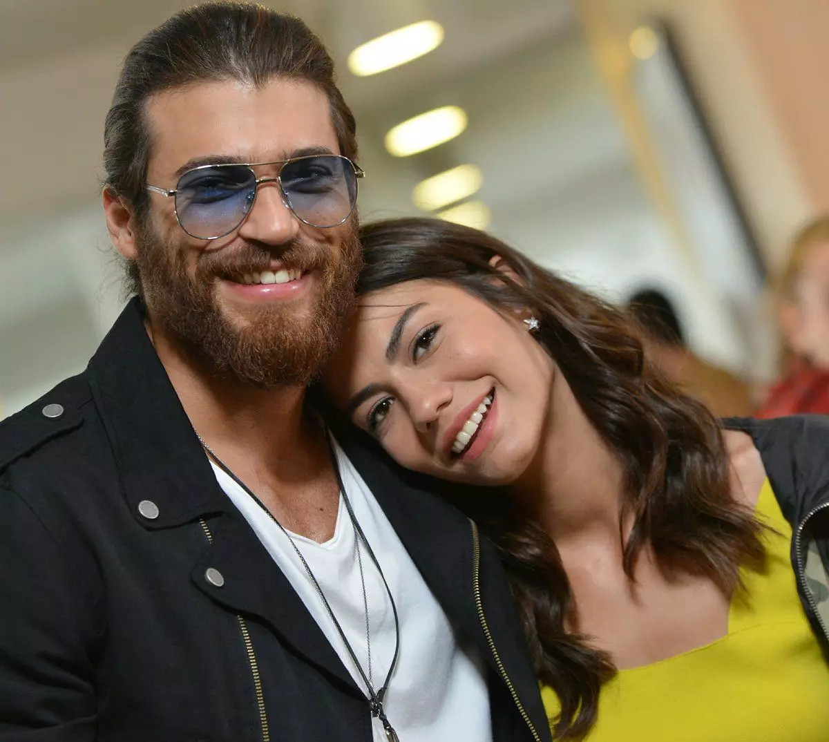 Can Yaman and Demet Özdemir