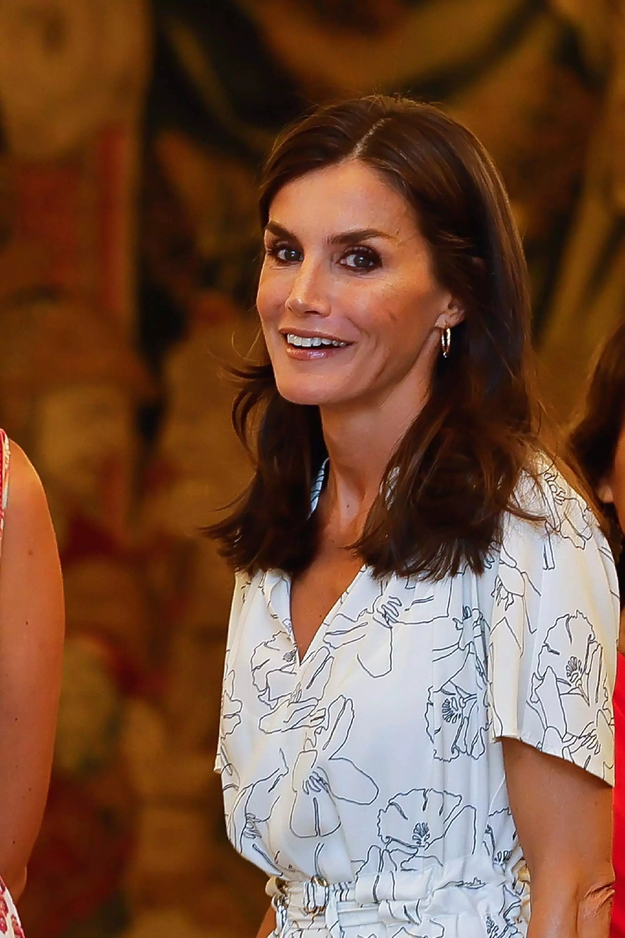 西班牙女王萊蒂齊亞於 2022 年 7 月 22 日星期五在馬德里舉行的 la razon 雜誌 20 週年慶典上