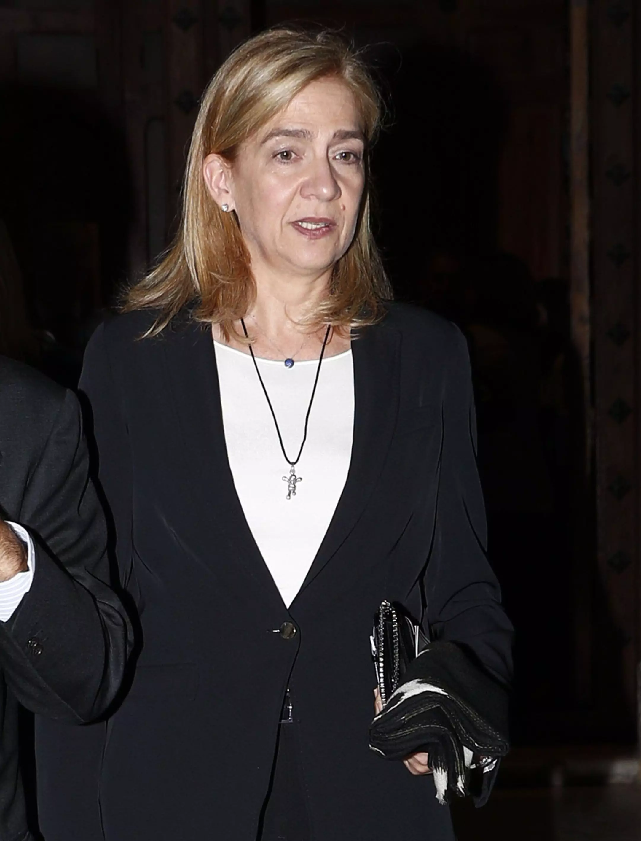 infanta cristina 26 سال کی ملازمت کے بعد 'la caixa' میں اپنی نوکری چھوڑ دیتی ہے۔