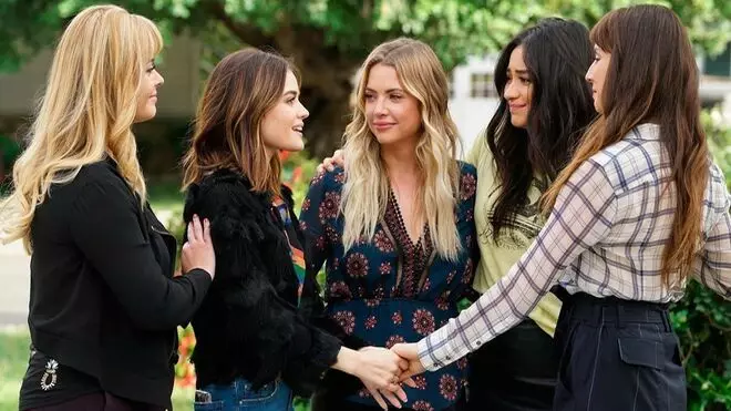 petites mentideres, petites mentideres perfeccionistes, pretty little liars, petites mentideres spin off,