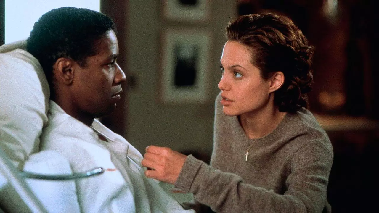 Denzel Washington sou santye 'The Bone Collector'