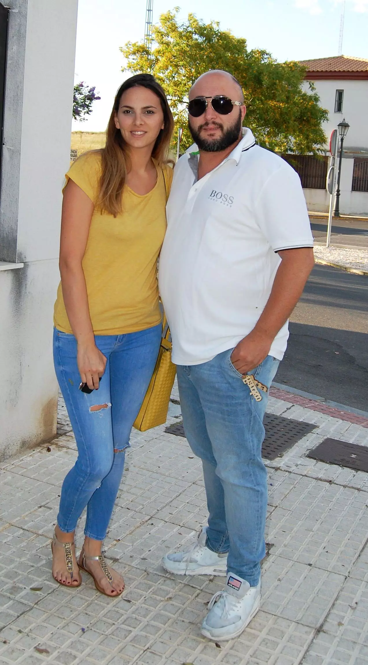 kiko rivera met zijn vrouw, irene rosales, in sevilla in 2015