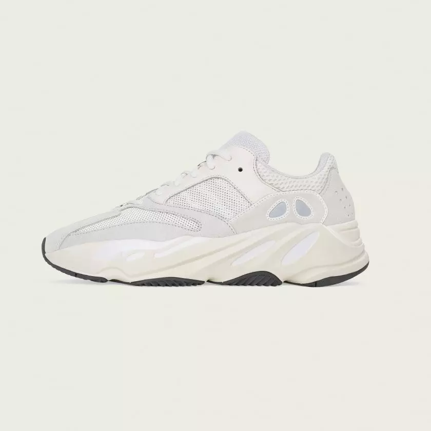 阿迪達斯 Yeezy Boost 700 模擬