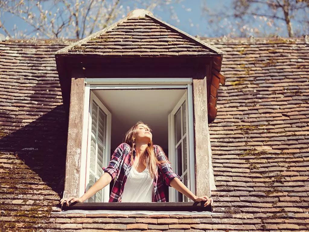 Wood, Roof, House, Tints and shades, Street fashion, Brick, Brickwork, Scarf, Building material, Outdoor structure,