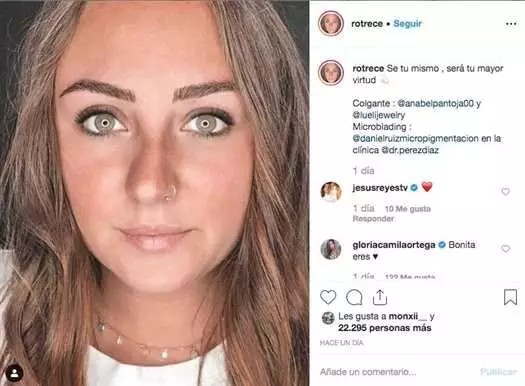 Rocio Flores posiert auf einem Instagram-Foto