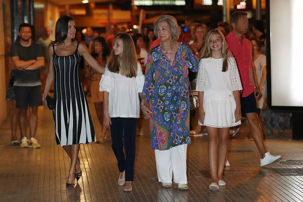 Doña Sofía, Infanta Sofía, Leonor, kráľovná Letizia, králi Španielska, princezná Leonor, Palma de Mallorca, Letizia Palma, Letizia vyzerá, Letizia a Sofía rifirrafe