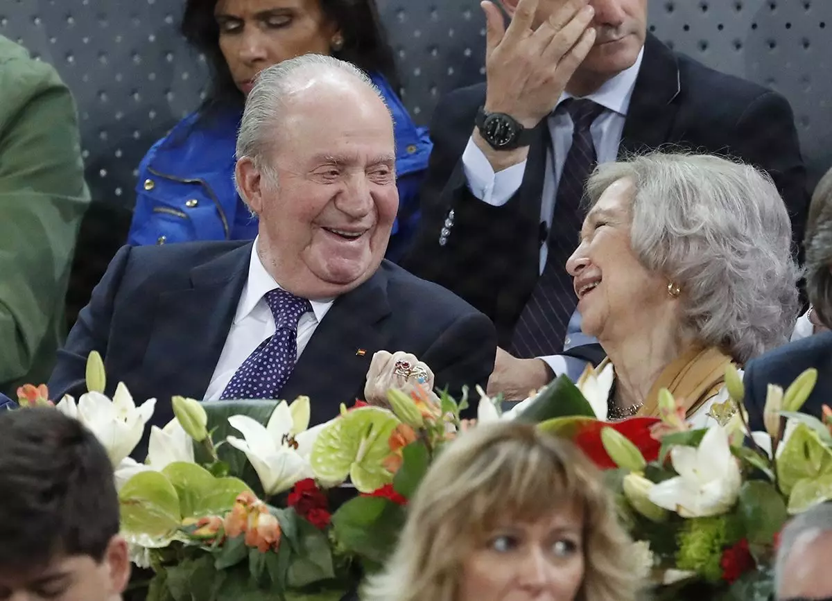 Don Juan Carlos, Doña Sofía, Errege Emeritus, Juan Carlos eta Sofía, Sanxenxo Erregatak, Elena Infanta, Hitzordua Juan Carlos eta Sofía