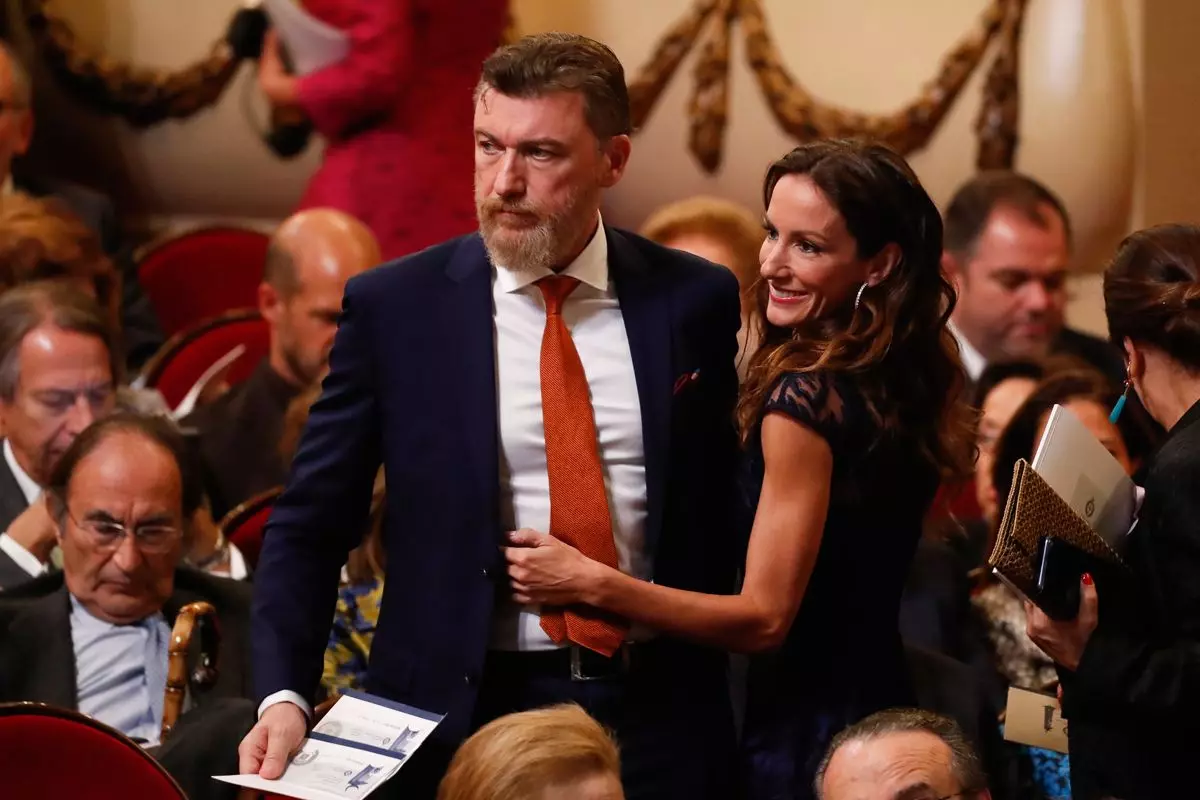 gavin bonnar, gavin bonnar dhe telma ortiz, gavin bonnar dhe telma ortiz në çmimet e princeshës së asturias, çmimet e princeshës asturias 2019, telma ortiz, kunata mbreti Felipe, motra mbretëresha letizia, mbretëresha letizia me vajzën e saj gavin Bonnar në çmimet e princeshës së asturias 2019