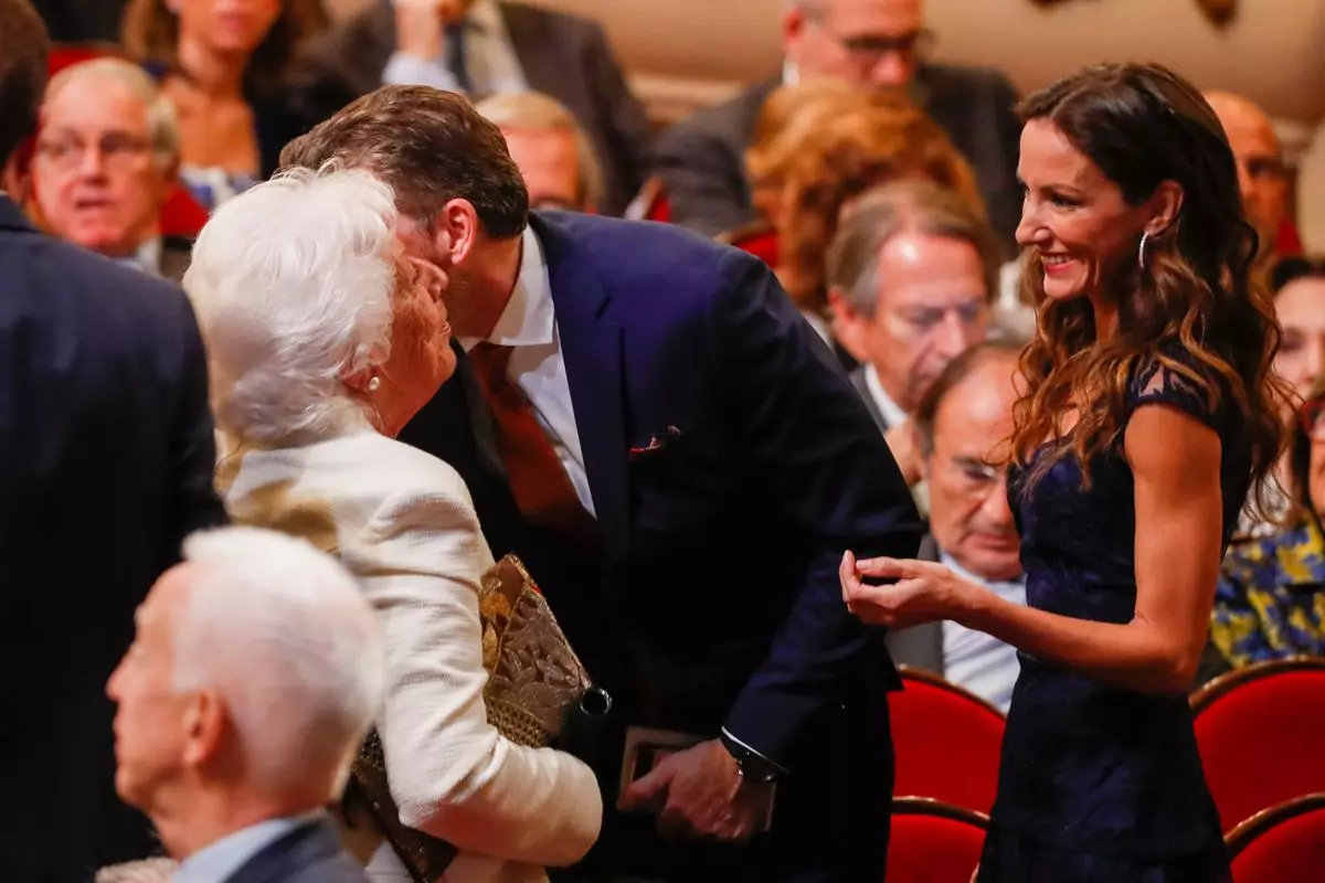 Gavin Bonnar, Gavin Bonnar og Telma Ortiz, Gavin Bonnar og Telma Ortiz på Princess of Asturias Awards, Princess Asturias Awards 2019, Telma Ortiz, svigerinne kong Felipe, søster dronning Letizia, dronning Letizia, Telma Ortiz går sammen med kjæresten sin Gavin Bonnar til Princess of Asturias Awards 2019