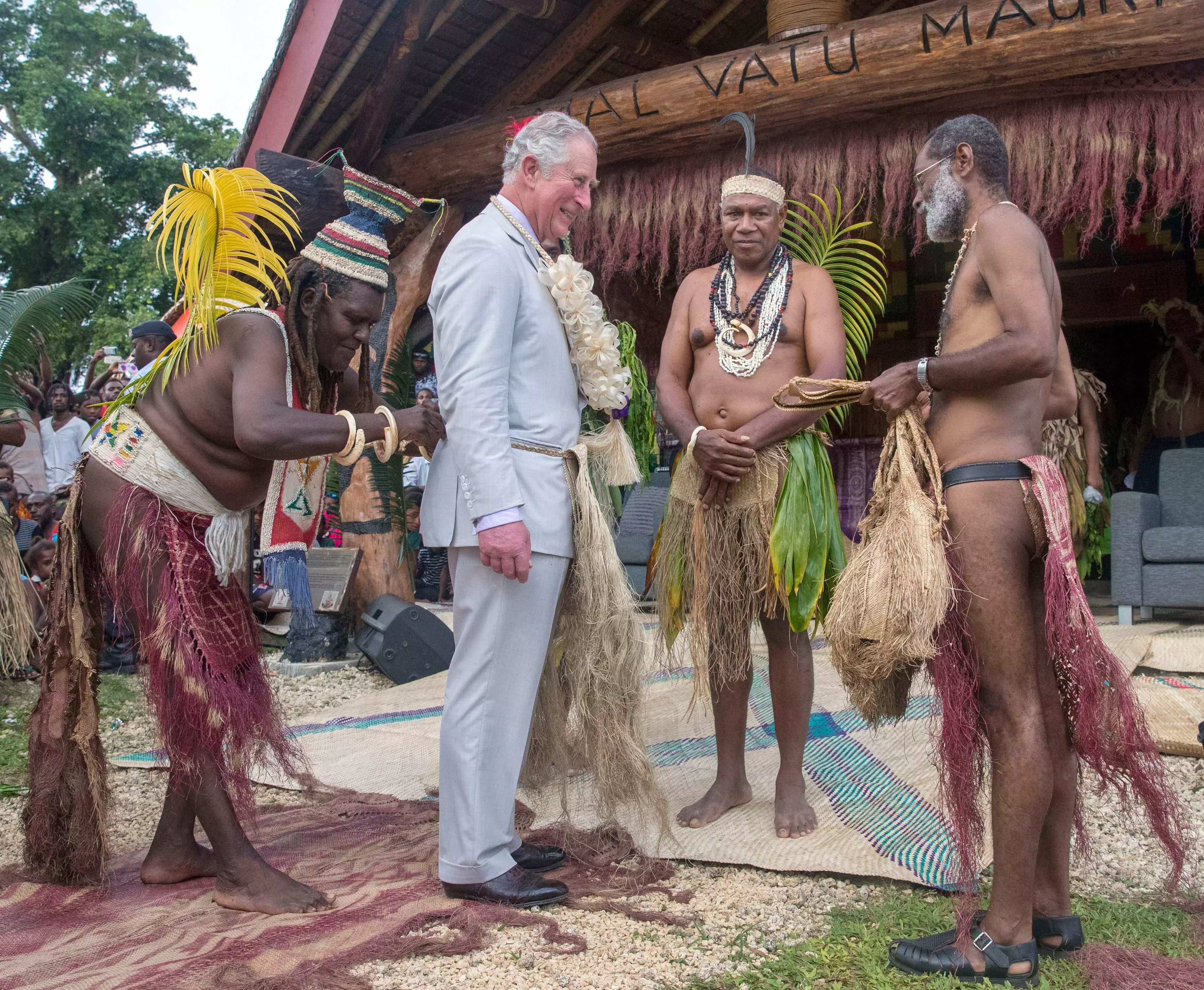 Charles wochokera ku England, paulendo wopita ku Australia