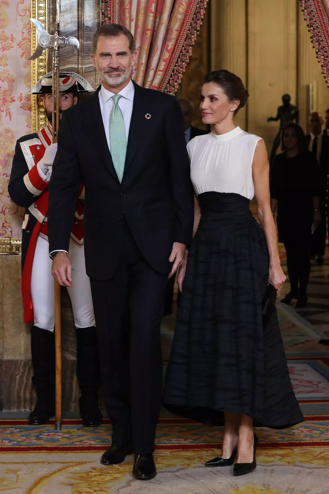 Letizia ta yi ado da alamar H&M mai rahusa