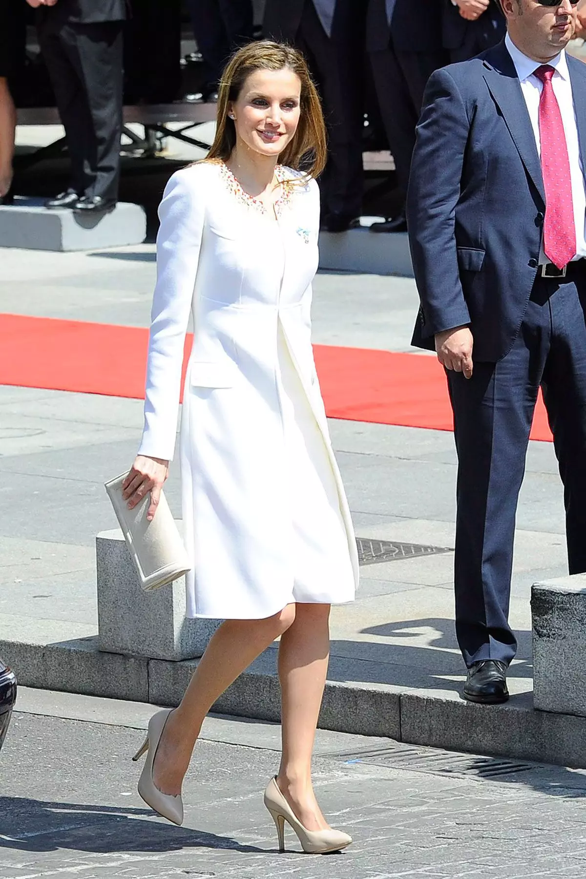 Bei Geleeënheet vum fofzéngten Anniversaire vun hirer Hochzäit iwwerpréiwen mir déi 15 Looks vun der Kinnigin Letizia, déi an de leschte Joeren am meeschte Gespréich verursaacht hunn.