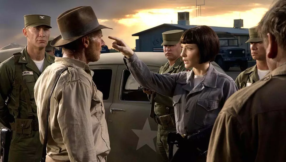 Indiana Jones i Królestwo Kryształowej Czaszki (2008) Harrison Ford i Cate Blanchett