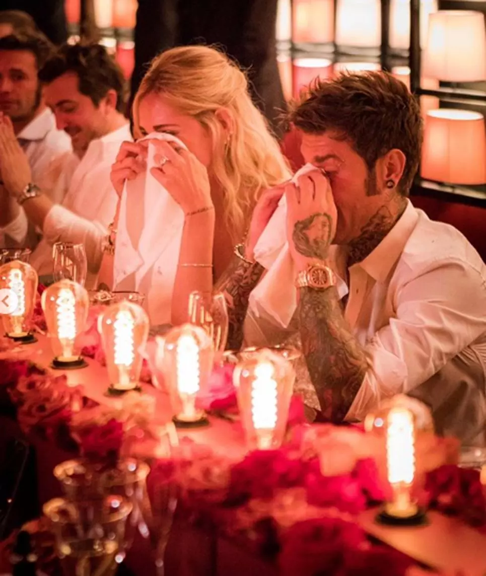 Ang Italian 'influencer' na si Chiara Ferragni at ang rapper na si Fedez ay nagdiwang ng pangarap na pre-wedding party kung saan binago nila ang maliit na bayan ng Noto sa Sicily.