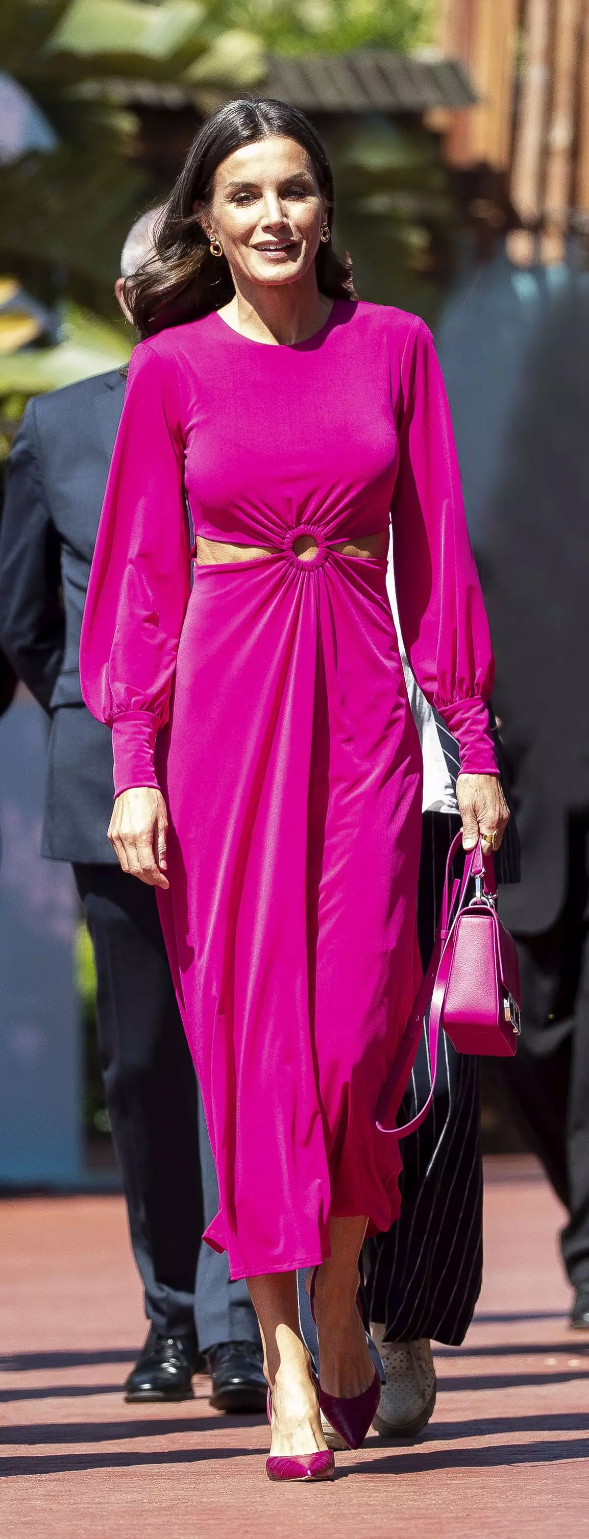 Испанийн хатан хаан Летициа Ортиз 2022 оны 5-р сарын 10-ны мягмар гаригт Валенсиа хотод болсон дэлхийн улаан загалмай, улаан хавирган сар нийгэмлэгүүдийн өдөрт зориулсан дурсгалын арга хэмжээний үеэр