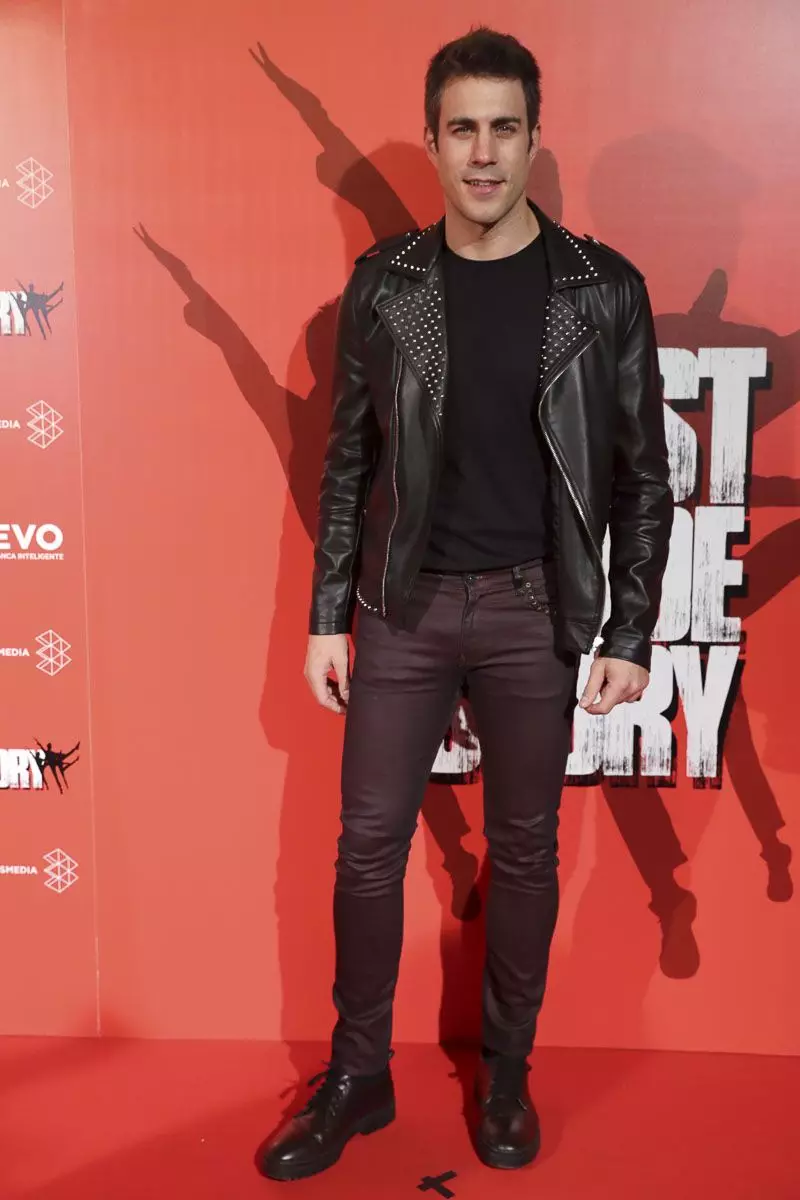 Red, Carpet, Red carpet, Fashion, Premiere, Flooring, Leather, Leather jacket, Jacket,