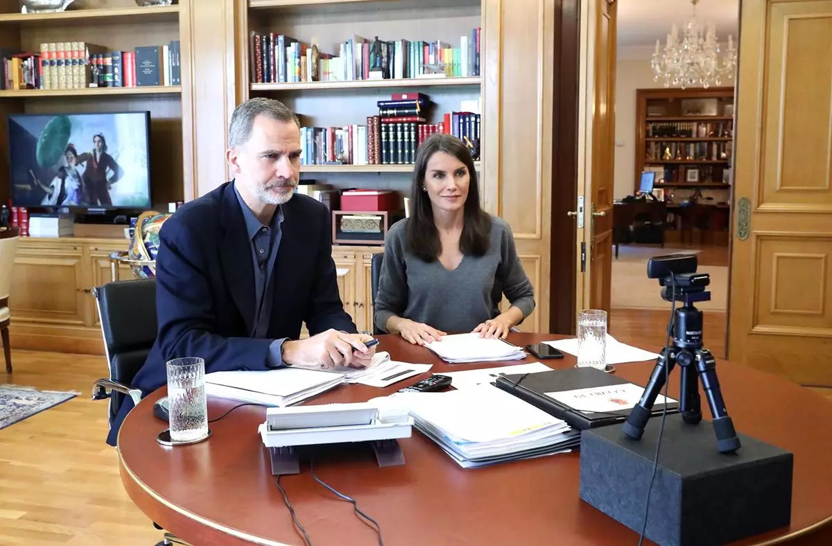 felipe i letizia sastaju se videokonferencijom s davidom bisbalom, joséom mercéom i miguelom Ángelom poveda