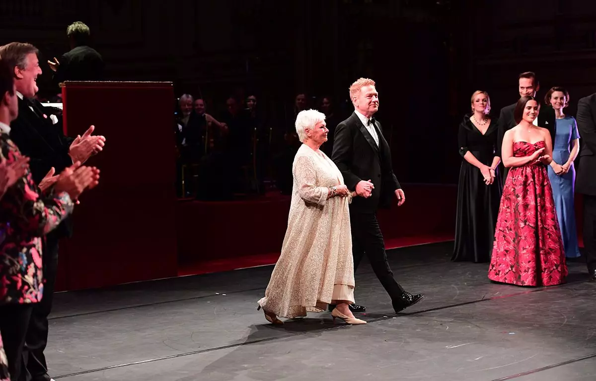 Judy Dench um 70. Gebuertsdag vum Charles vun England.