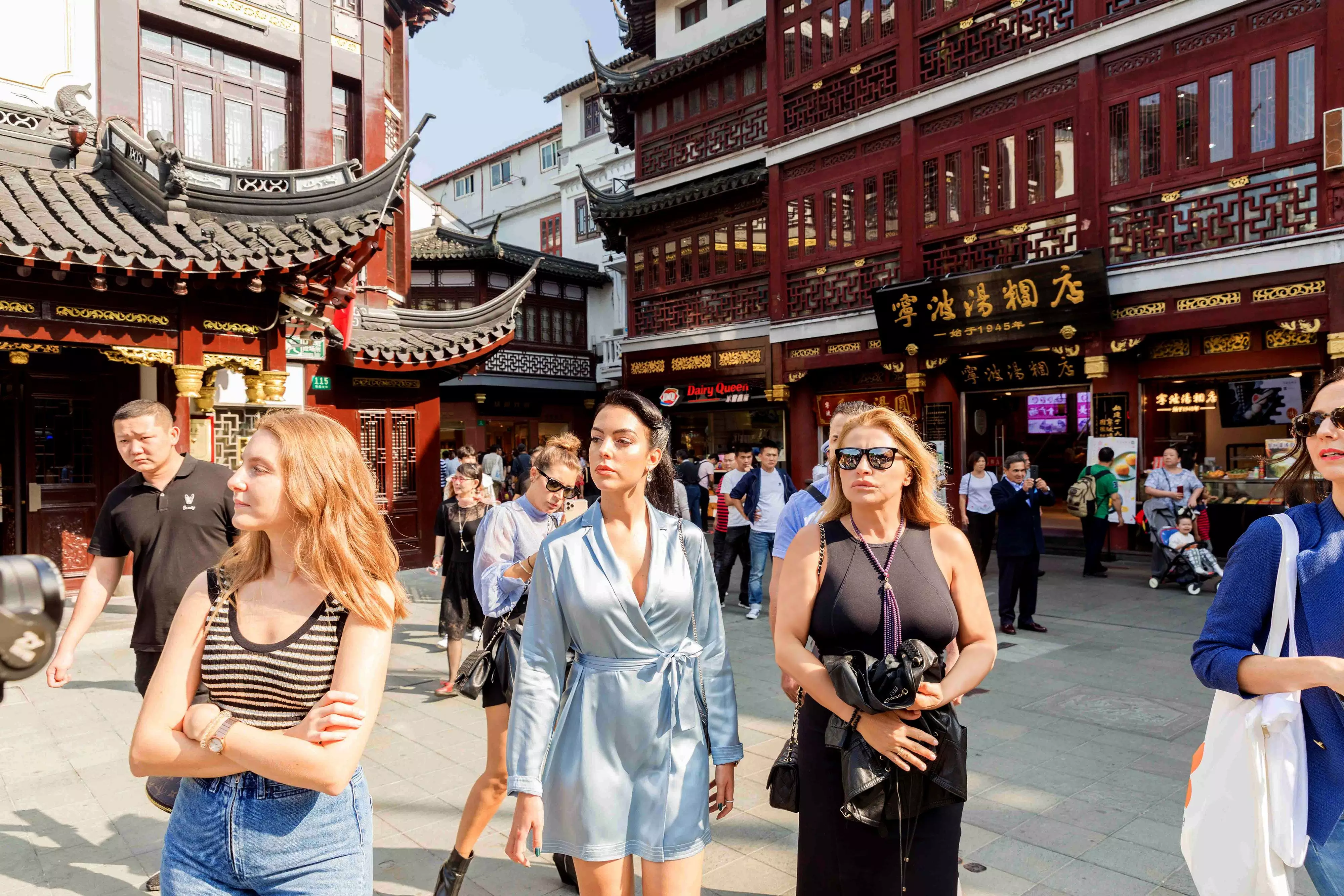 Georgina Rodríguez le Cristina Tárrega ba Shanghai ka Mphalane 2019