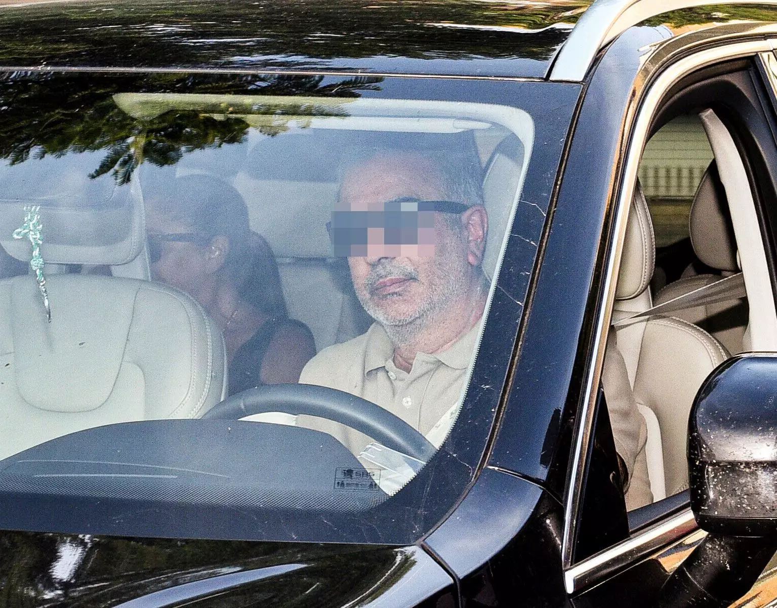 Isabel Pantoja upon her arrival by car at the hospital.