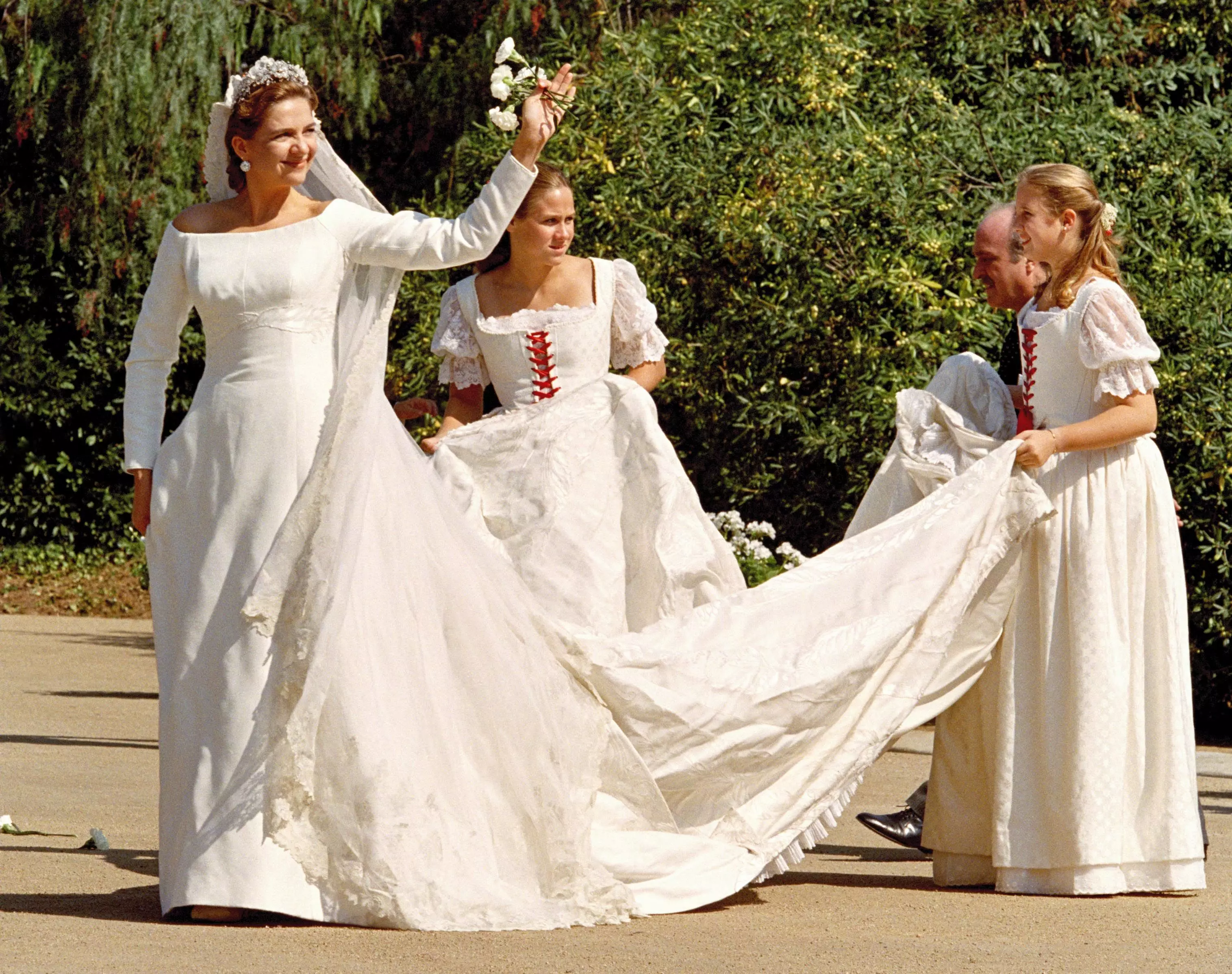 Kjole, Brudekjole, Kjole, Fotografi, Brudetøj, Brud, Brudetilbehør, Ægteskab, Tradition, Ceremoni,