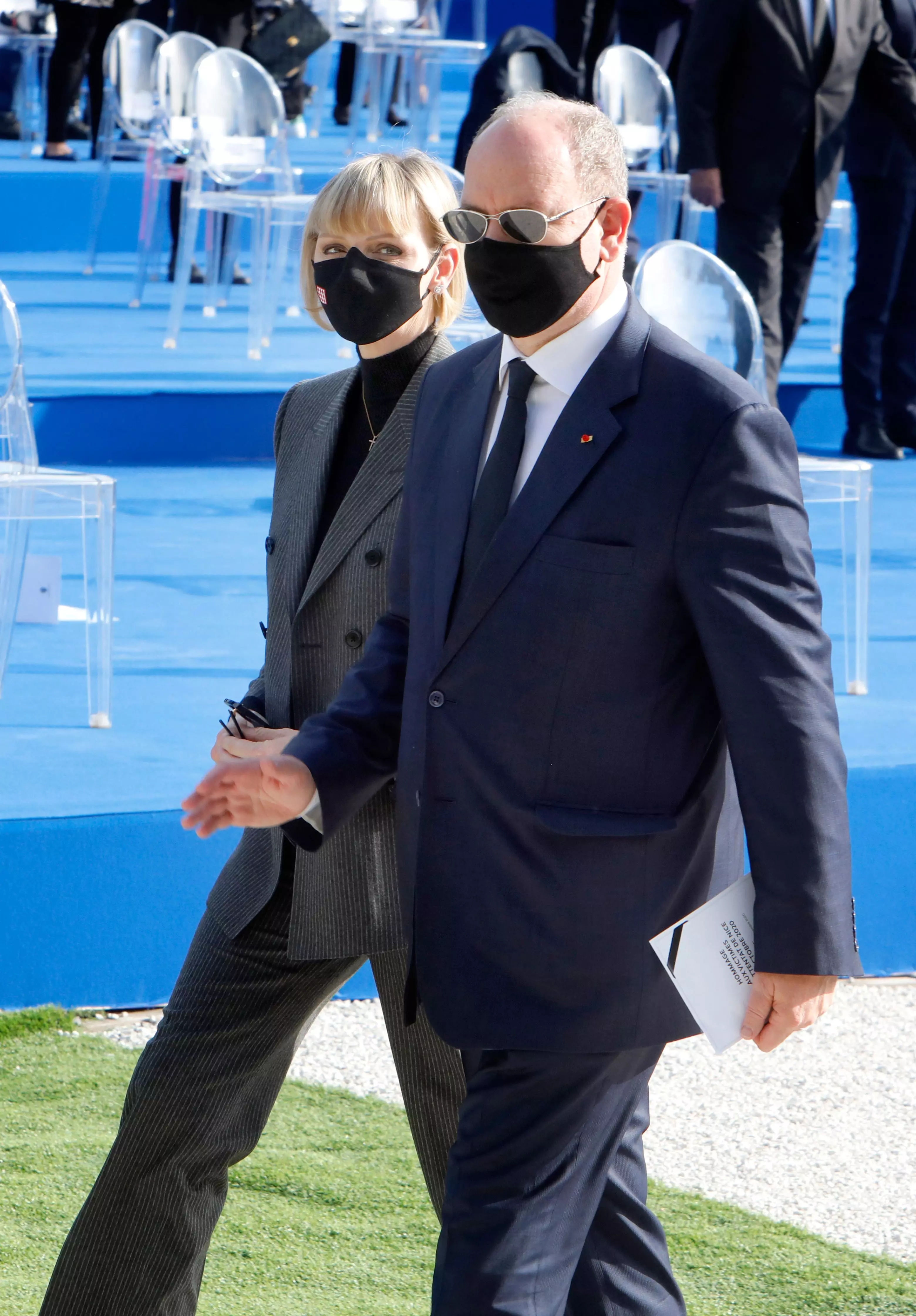 charlène en alberto de monaco onthou die slagoffers van die mooi aanval