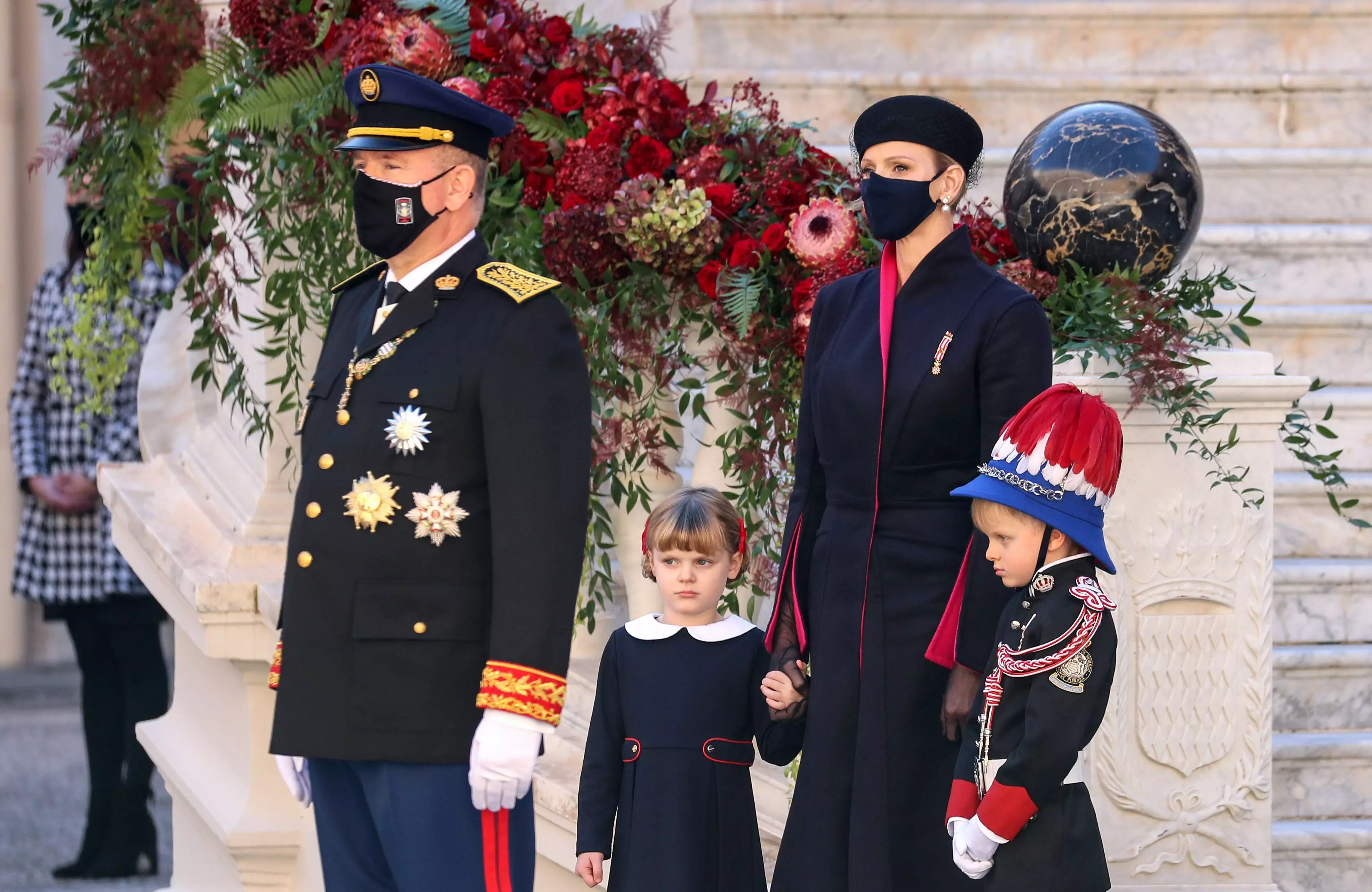 albert og charlene af monaco med deres børn jaime og gabrielle på monaco nationaldag, 19. september 2020