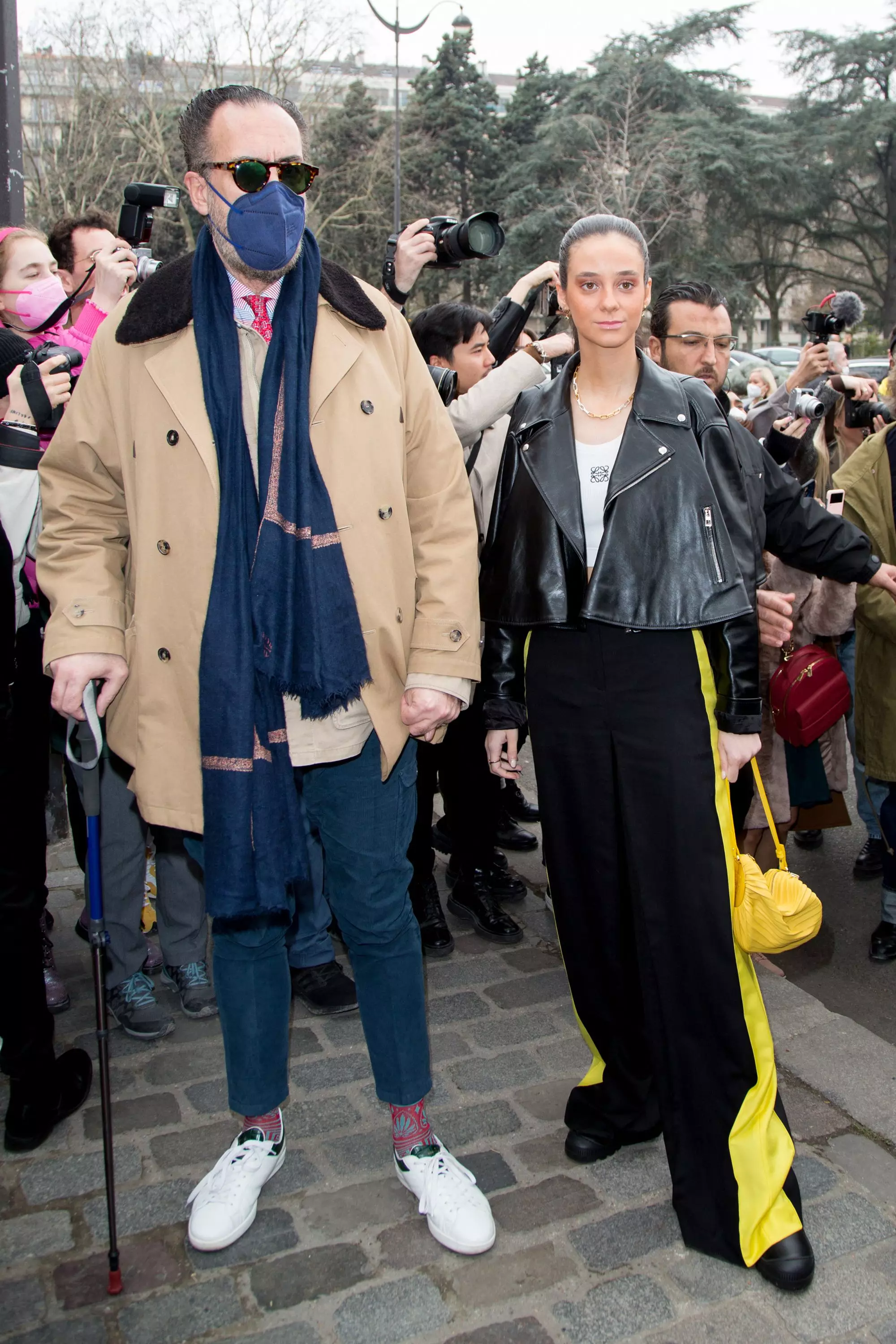 victoria federica marichalar mit ihrem vater jaime marichalar bei der loewe show auf der pariser modewoche