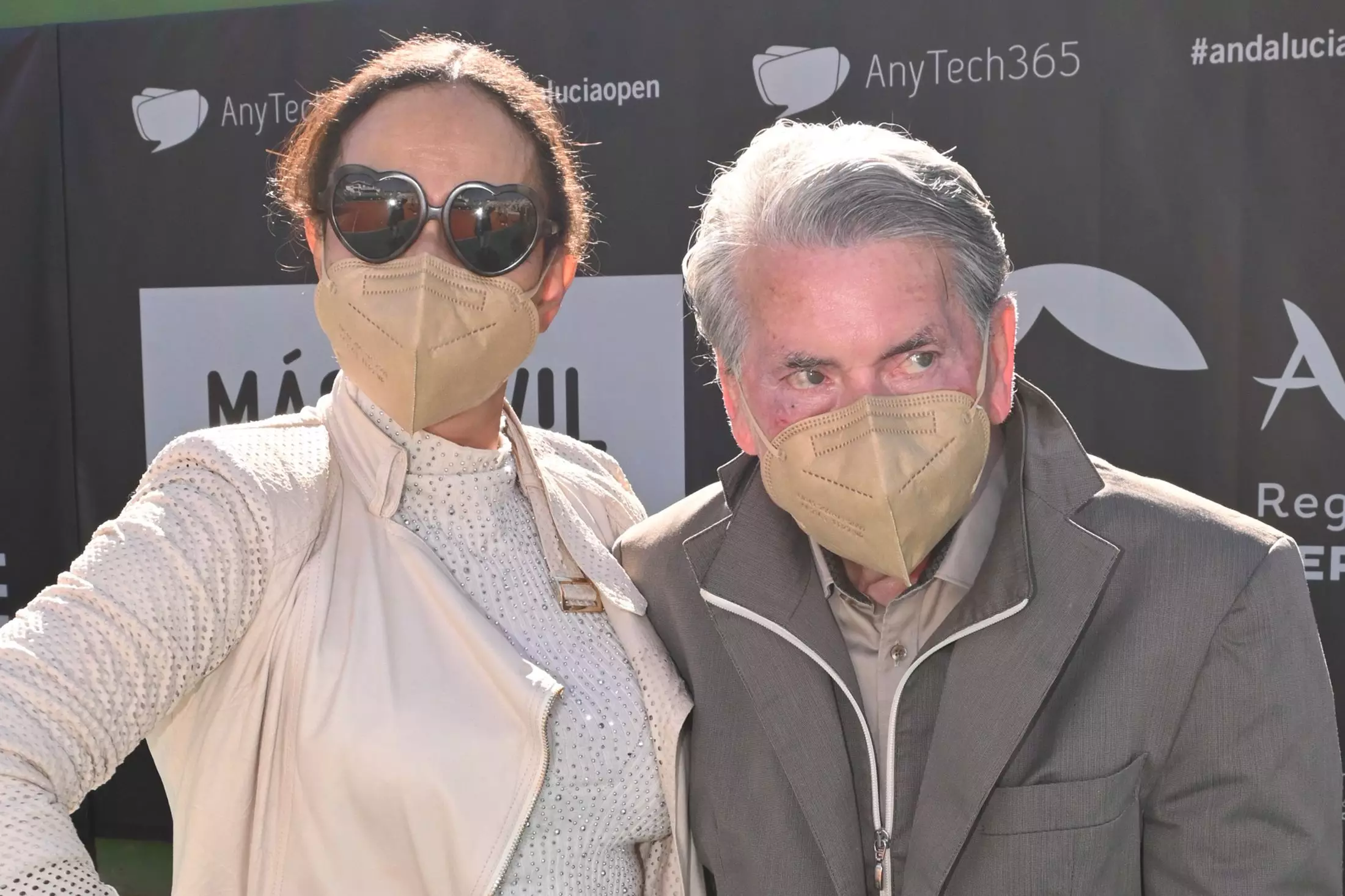 manolo santana i la seva dona claudia rodríguez en un torneig de tennis