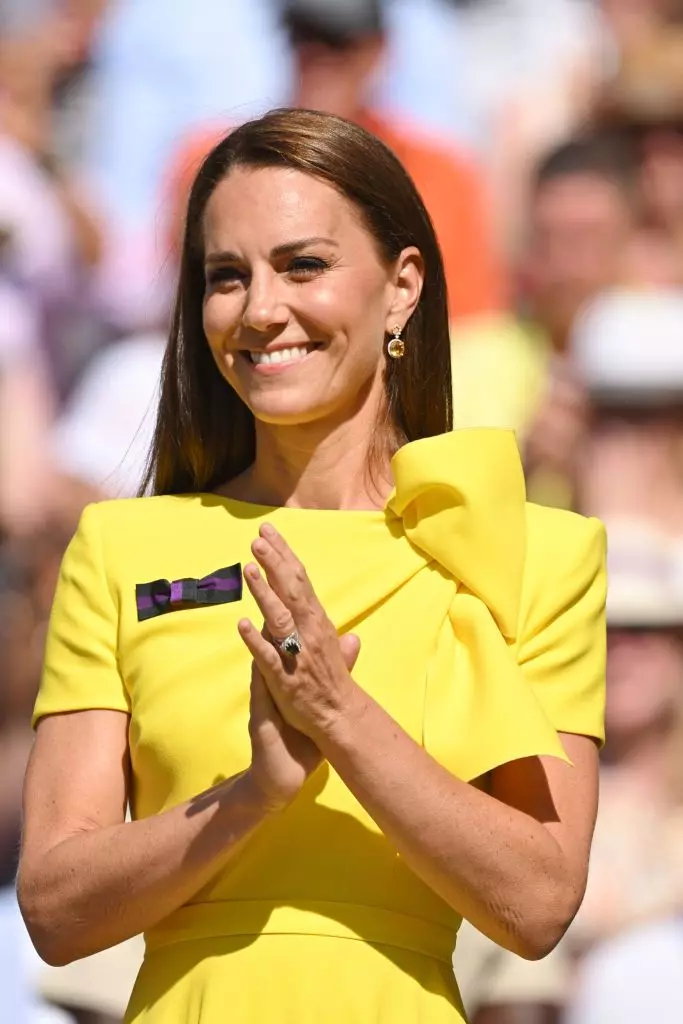Kate Middleton keltainen mekko wimbledonissa