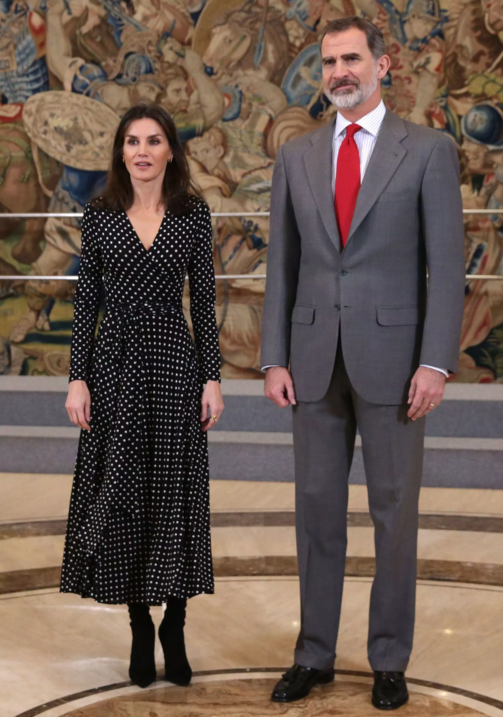 Eze Felipe na Letizia na-eme ememe ncheta agbamakwụkwọ ha